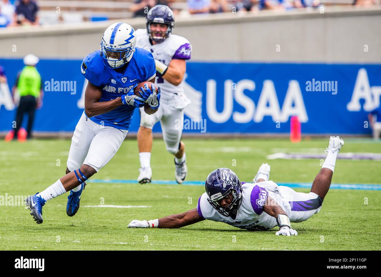 Air Force wide receiver Ronald Cleveland sprints for a touchdown ...