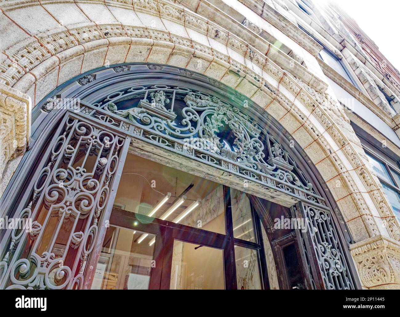 Pittsburgh Downtown: Fidelity Building is a granite-faced Richardsonian ...