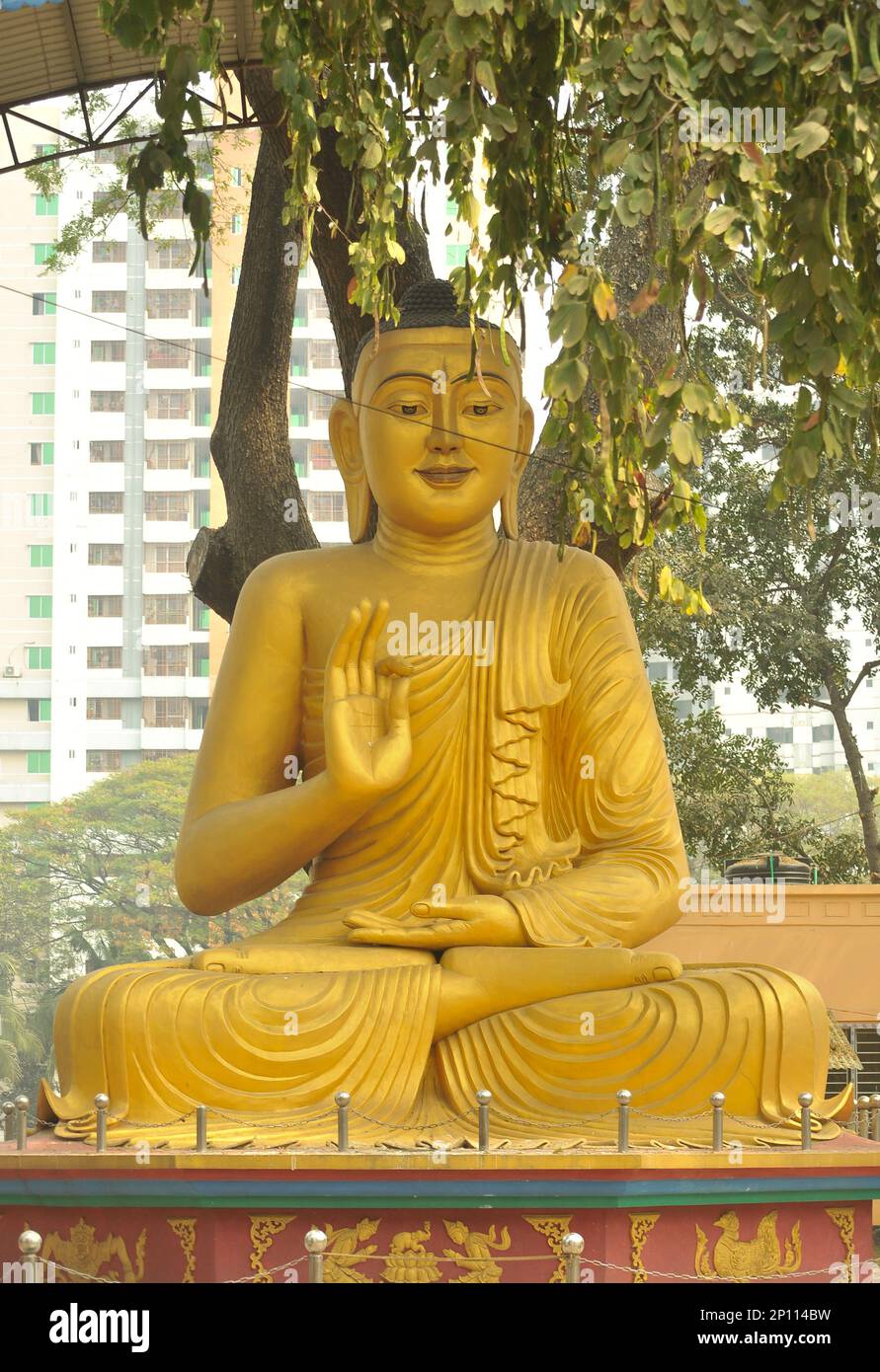 Big buddha sculture in Dhaka, Bangladesh Stock Photo - Alamy