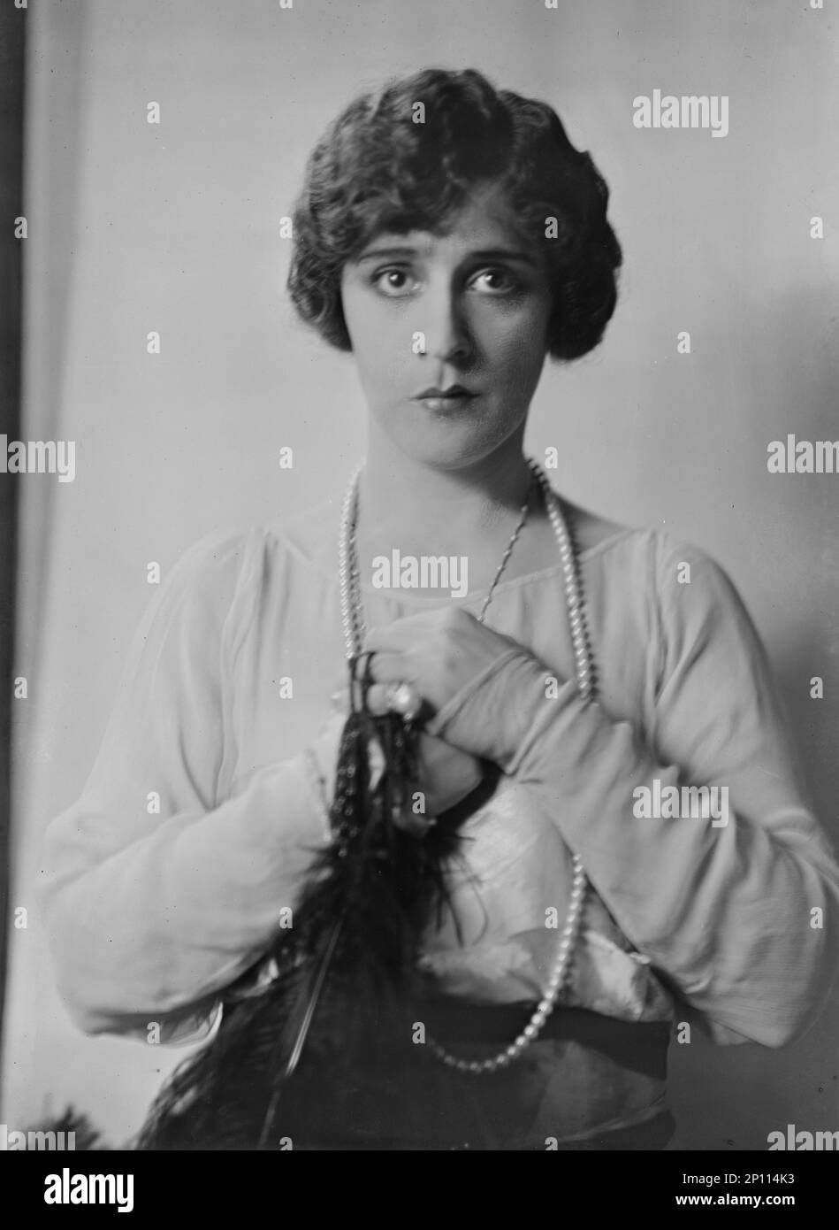 Cowl jane hi-res stock photography and images - Alamy