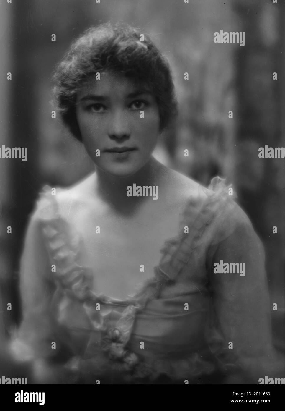 Cushman, Clarina, Miss, portrait photograph, 1914 Apr. 10 Stock Photo ...