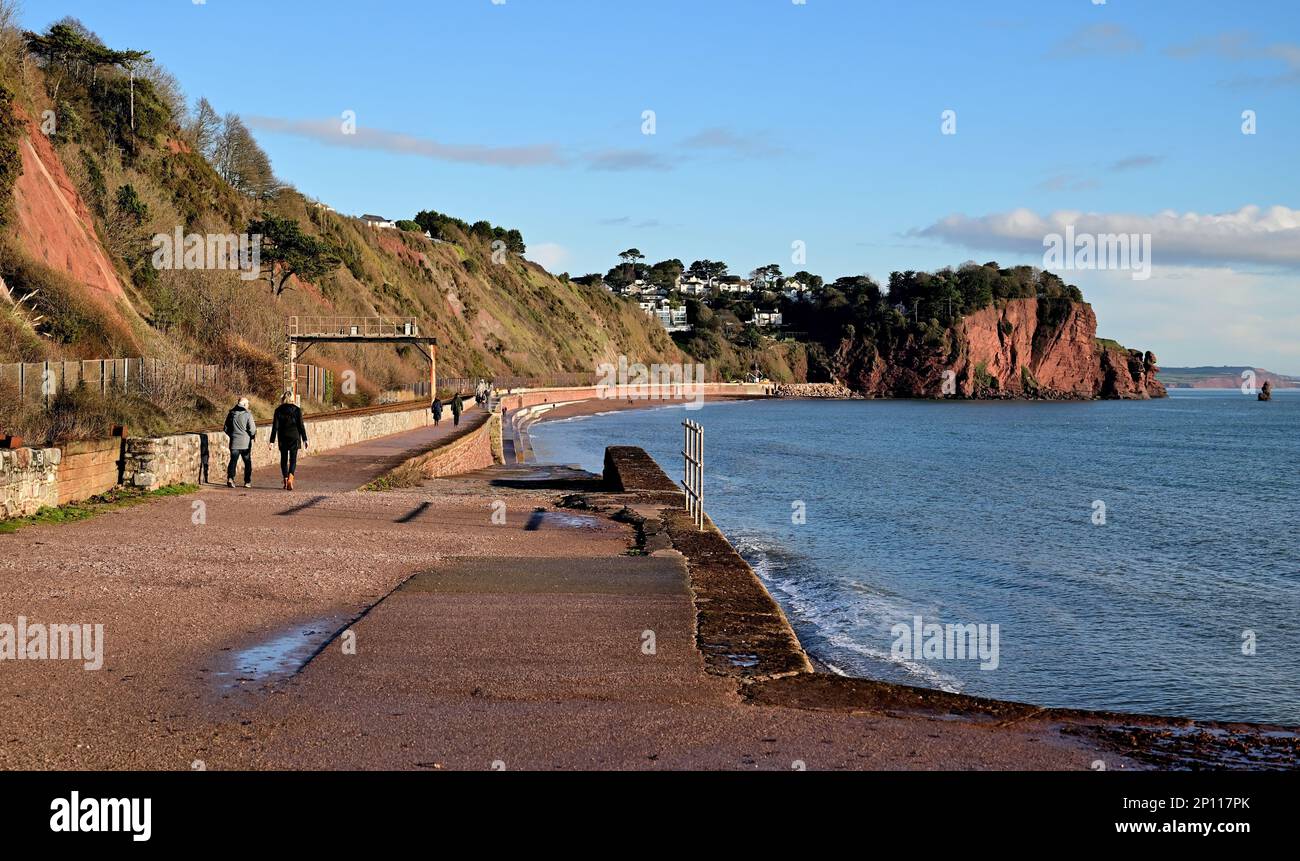 Teignmouth sea wall and walkway from Sprey Point to Holcombe and Hole ...