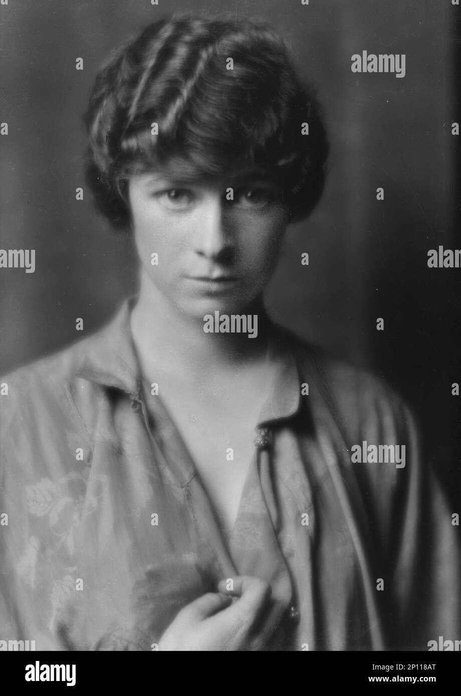 Miss dorothy young hi-res stock photography and images - Alamy