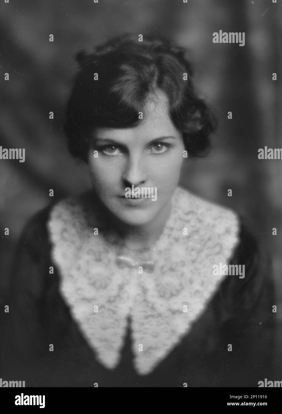 Dillingham, Charles, Mrs., portrait photograph, 1915 Stock Photo - Alamy