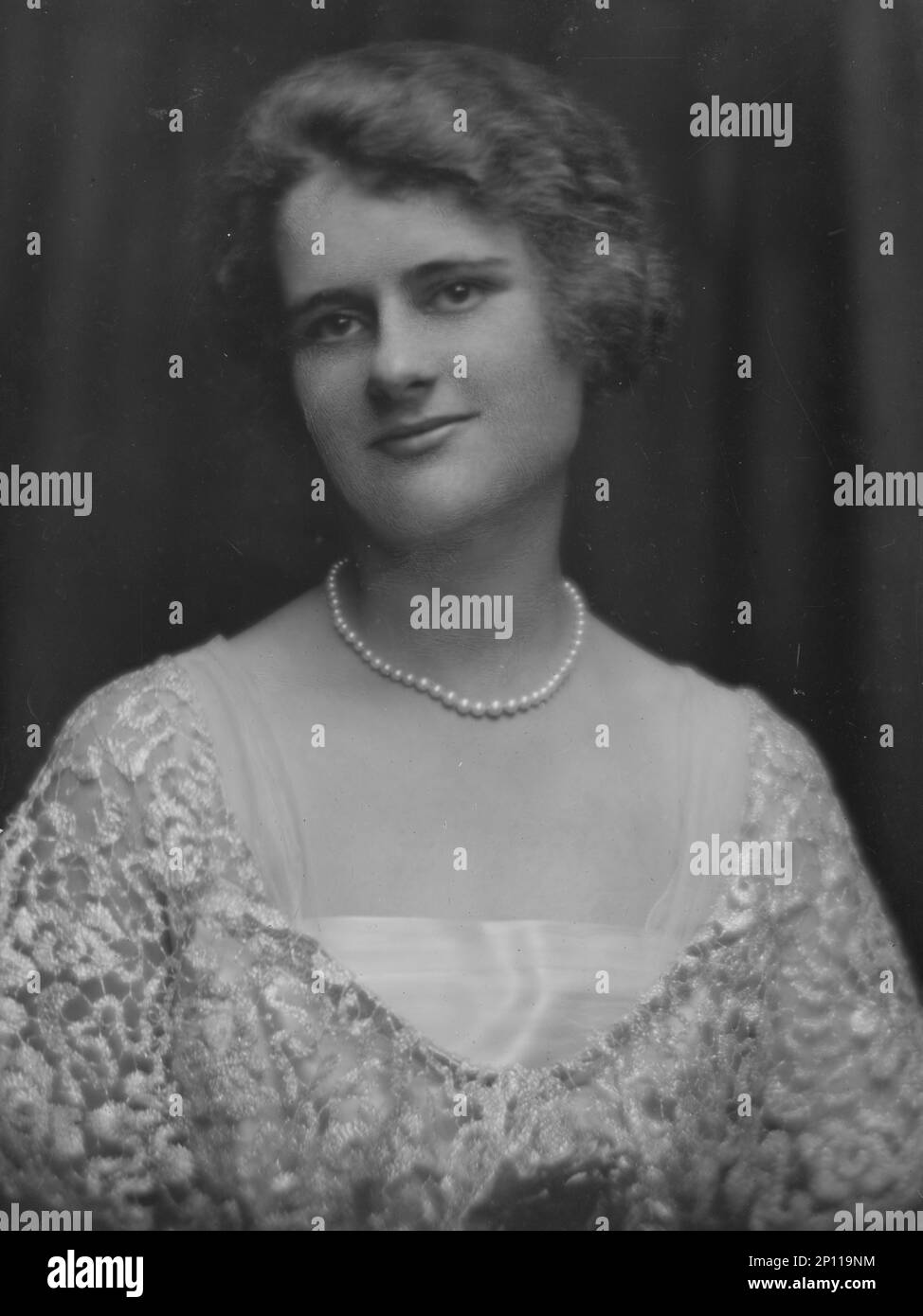 Miss draper hi-res stock photography and images - Alamy