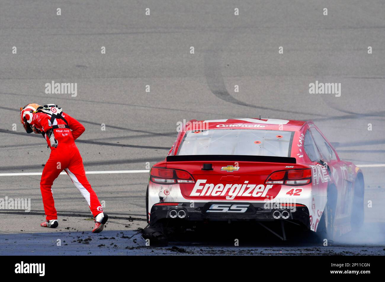 Kyle Larson (42) celebrates his win with a burnout during the NASCAR ...