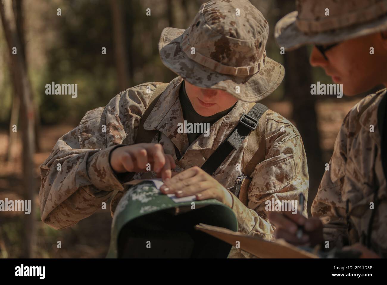 Recruits with Charlie Company, 1st Recruit Training Battalion, complete ...