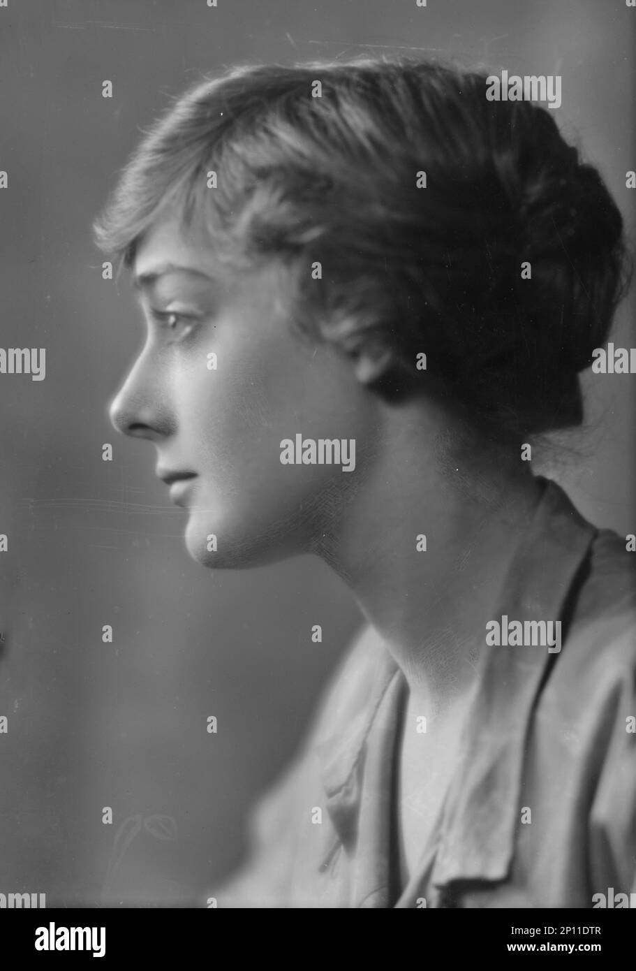 Ruth findlay hi-res stock photography and images - Alamy