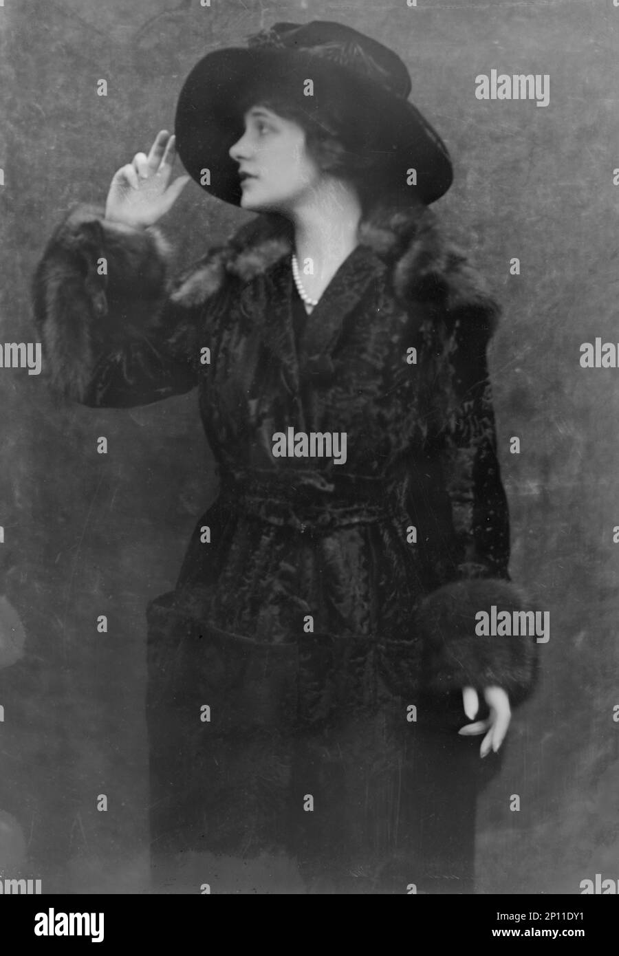 Ferguson, Elsie, Miss, portrait photograph, not before 1921 Sept. 15 ...