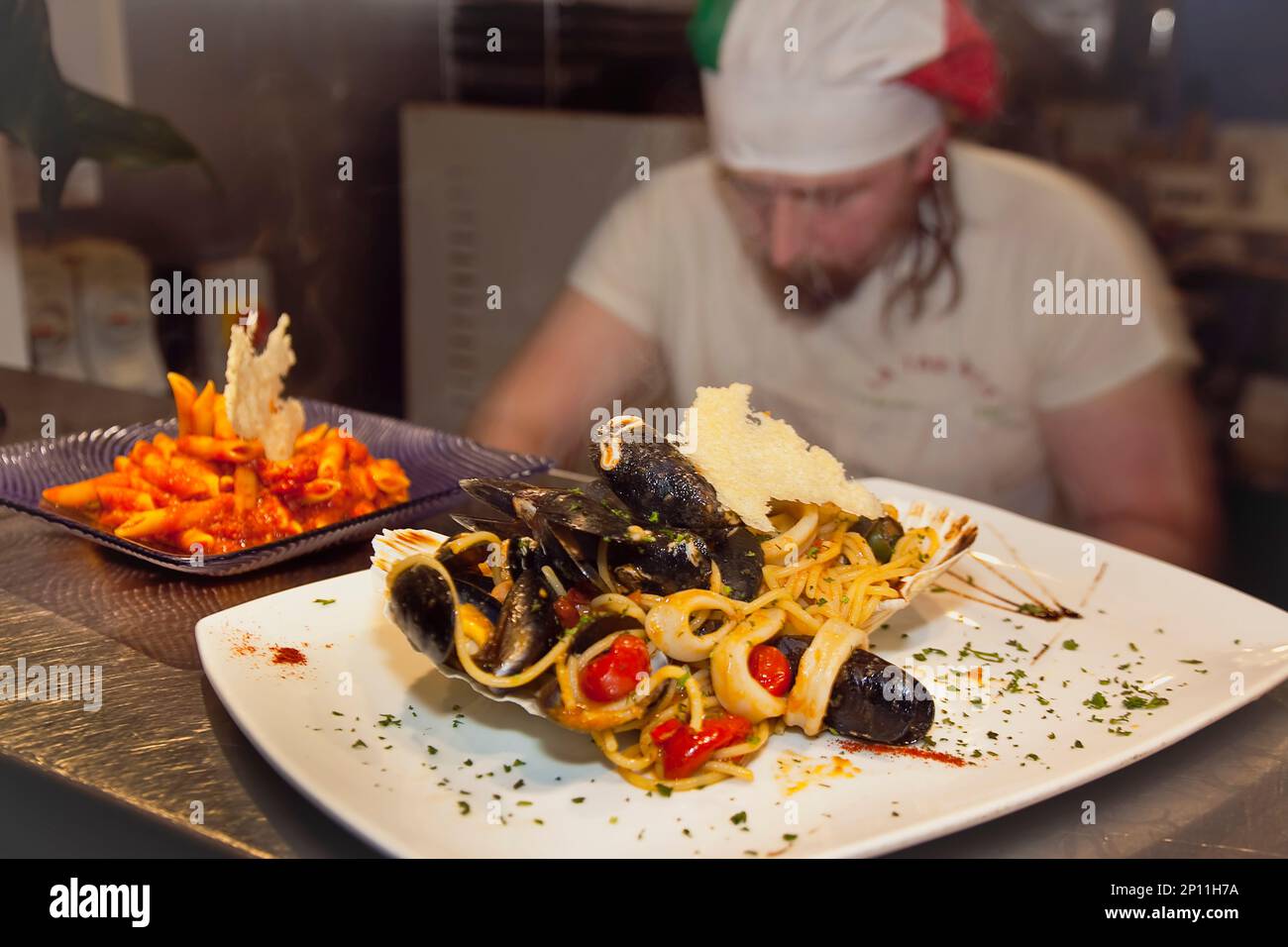 Food, Cooked, Seafood, Spaghetti Marinara, Pasta with Mussels and ...