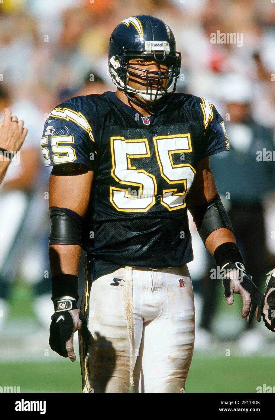 18 Oct. 1998: San Diego Chargers linebacker Junior Seau (55) on the ...