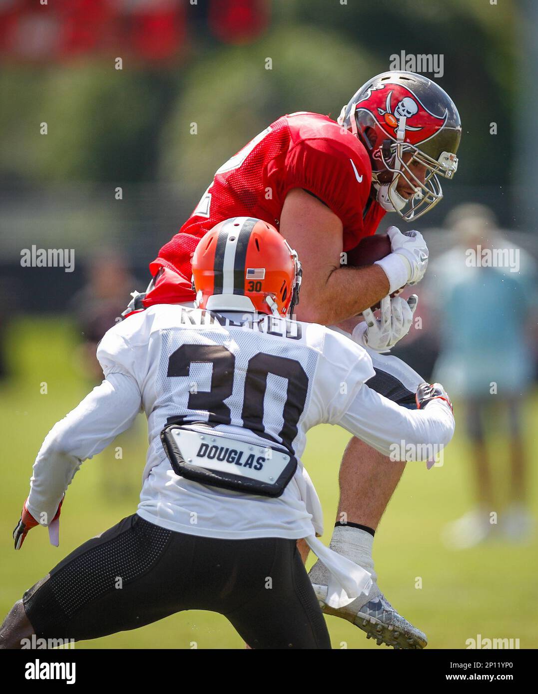 Tampa Bay Buccaneers tight end Brandon Myers (82) makes a catch as ...