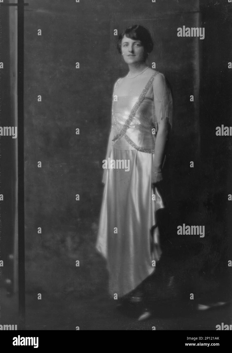 Kelly, C.F., Mrs., portrait photograph, 1917 Stock Photo - Alamy