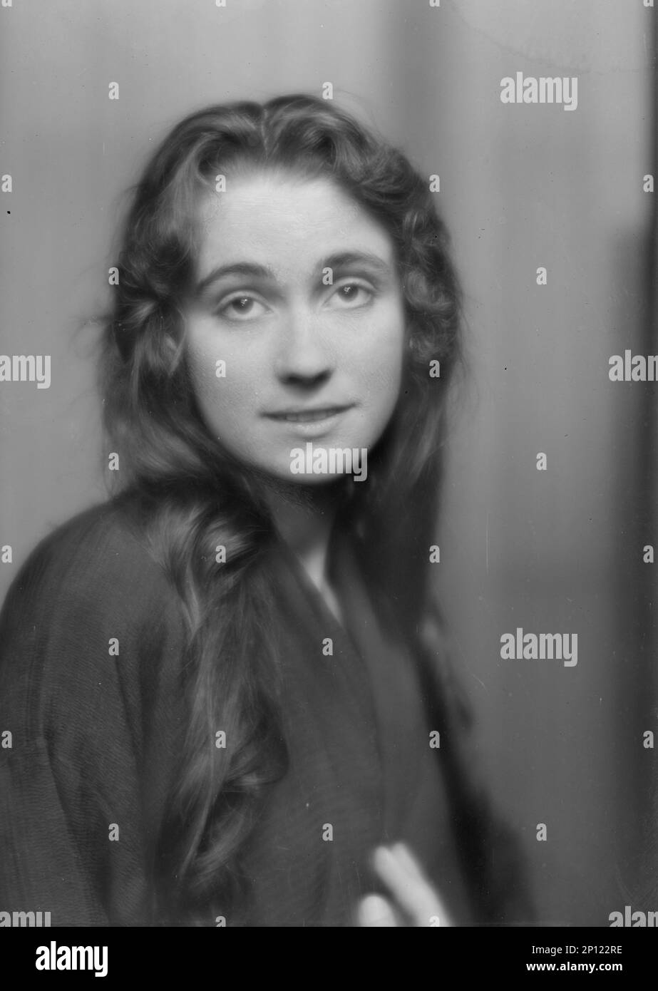 Kingdon, Elsie, Miss, portrait photograph, 1915 Sept. 22 Stock Photo ...