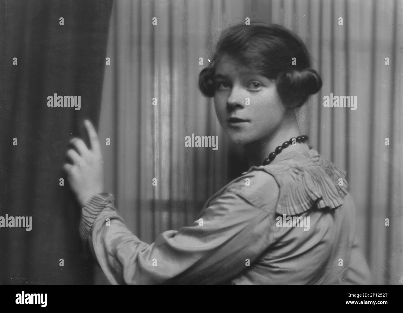 Eva le gallienne hi-res stock photography and images - Alamy