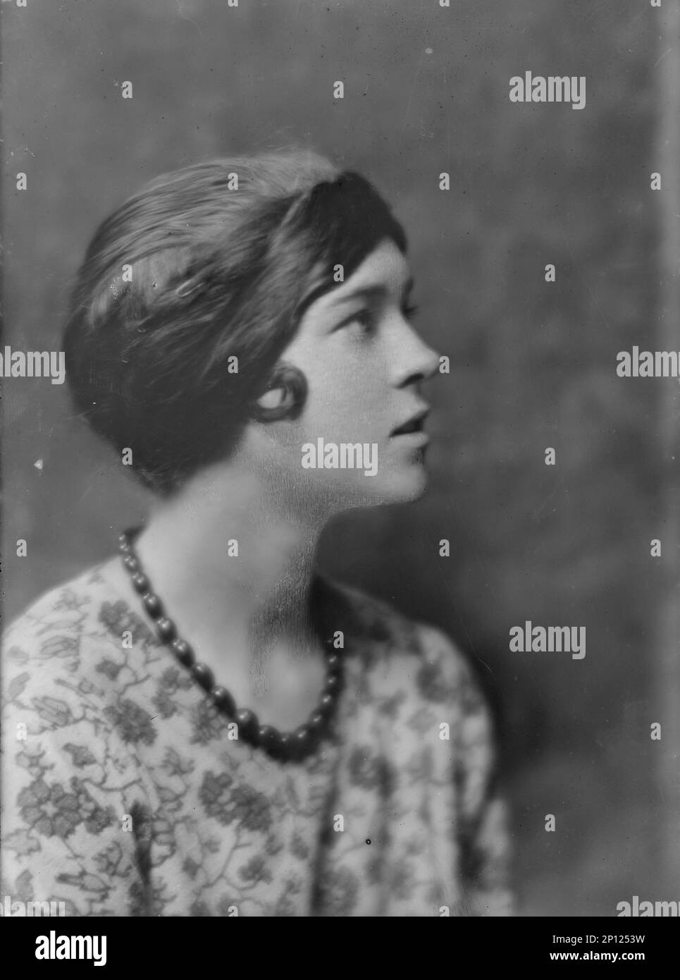 Le Gallienne, Eva, portrait photograph, not before 1916 Jan Stock Photo ...