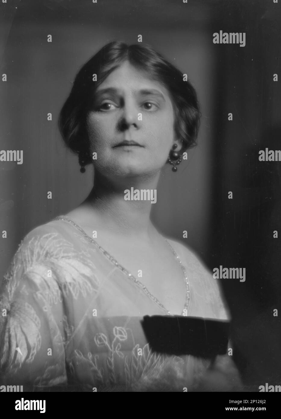 Llewellyn, Miss, portrait photograph, 1916 Jan. 3 Stock Photo - Alamy