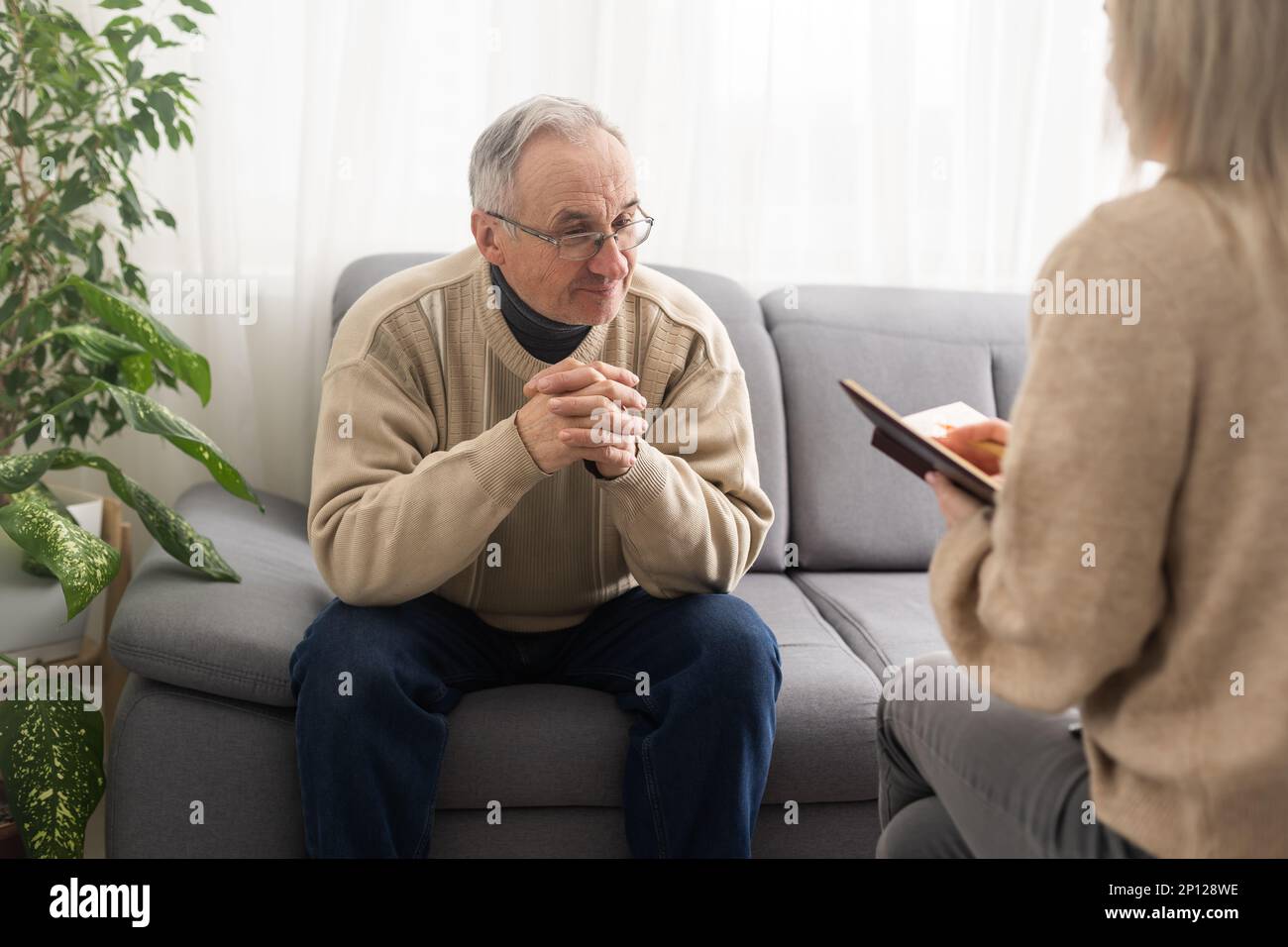 Caregiver psychologist console american senior people for mental health ...