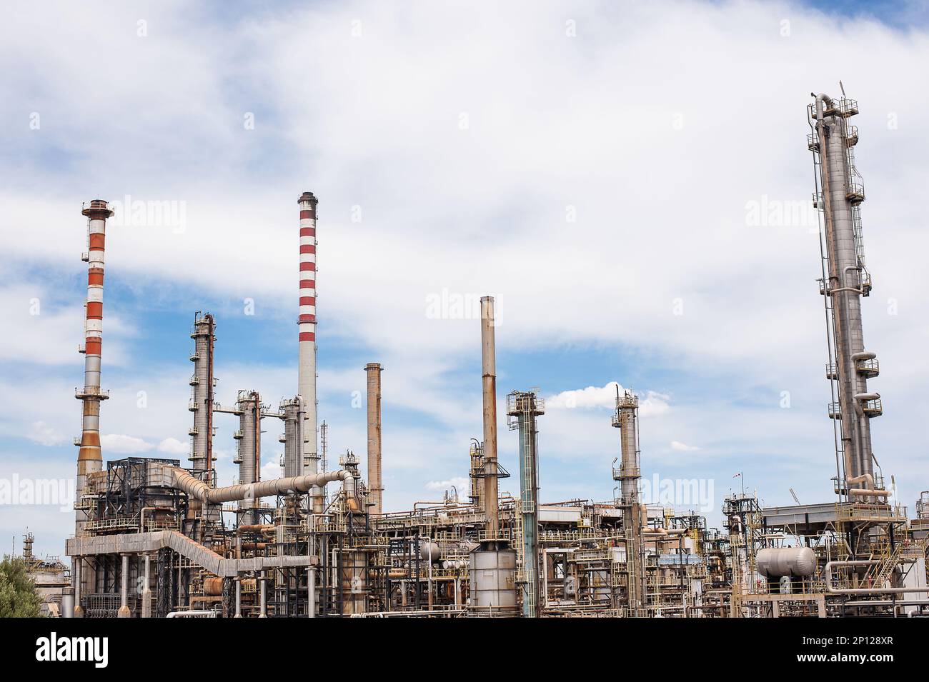 oil refining and gas production power plant Stock Photo - Alamy