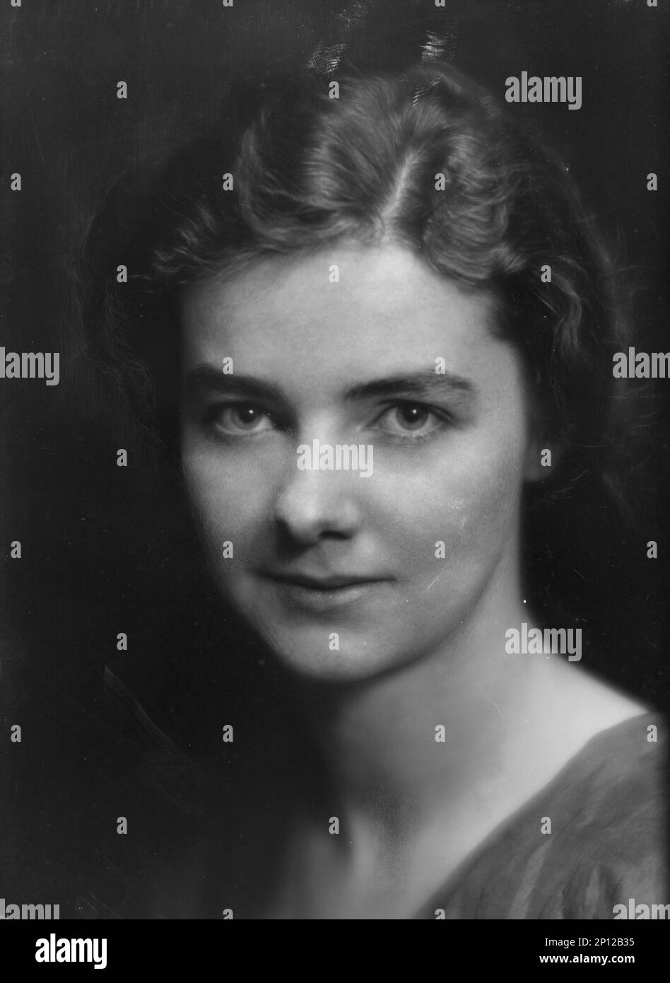 McMullen, Marion, Miss, portrait photograph, 1914 Dec. 15 Stock Photo ...
