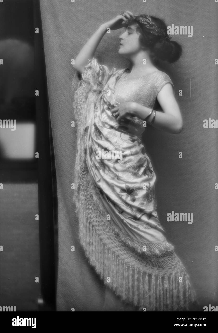 Toye marguerite namara hi-res stock photography and images - Alamy