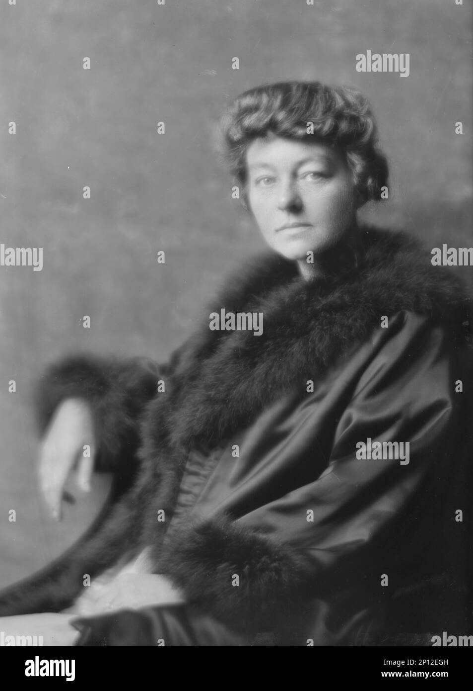 Elizabeth nedwill hi-res stock photography and images - Alamy