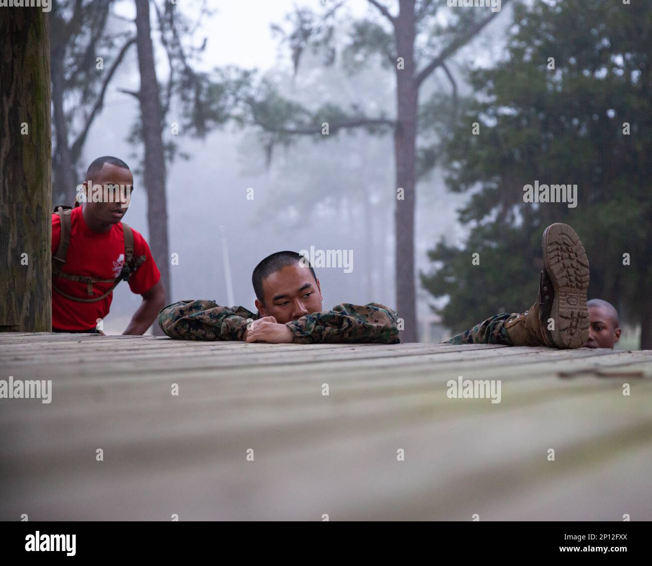 Recruits with Delta Company, 1st Recruit Training Battalion navigate ...