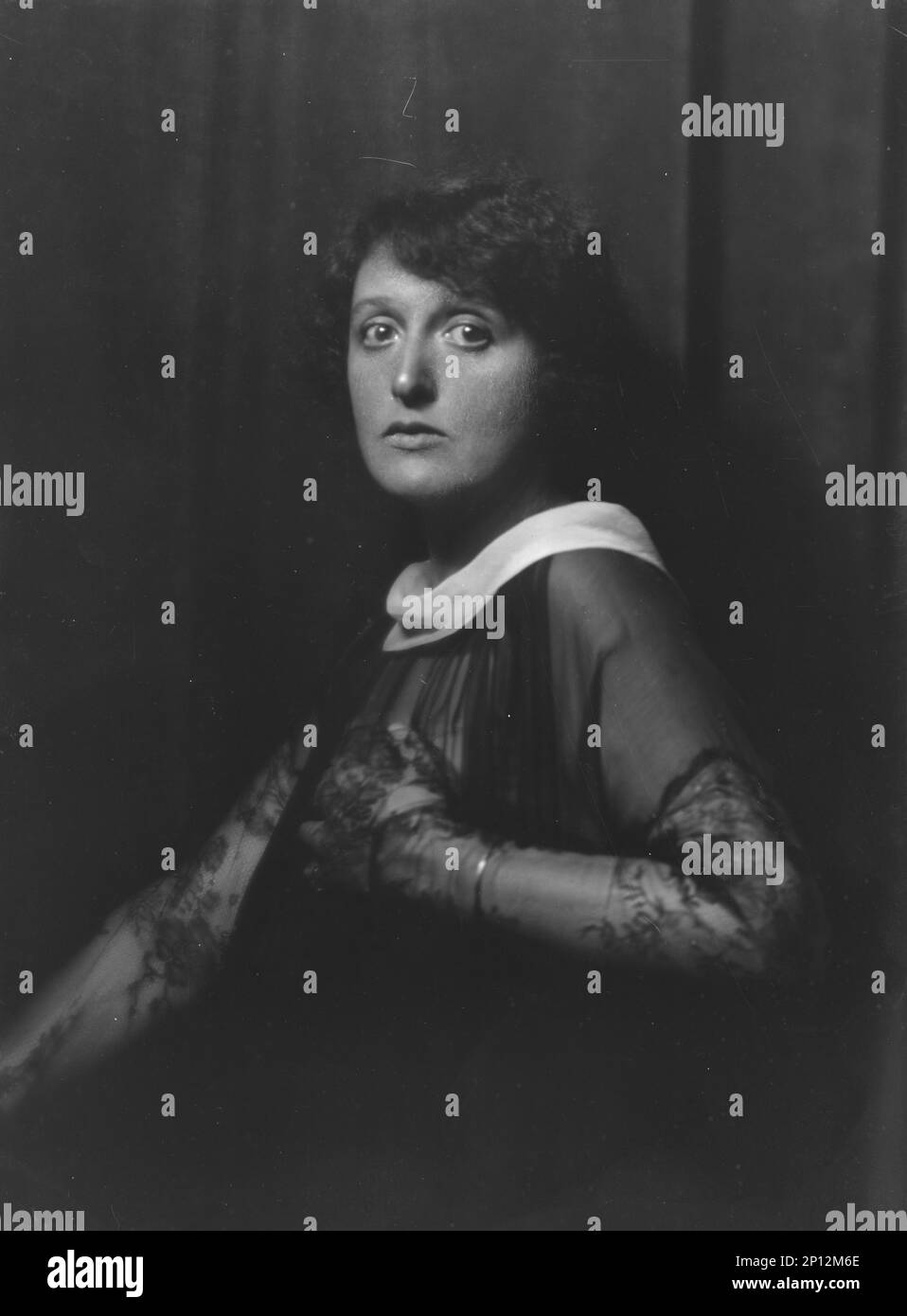 Reed, Florence, Miss, portrait photograph, 1916 Oct. 5 Stock Photo - Alamy
