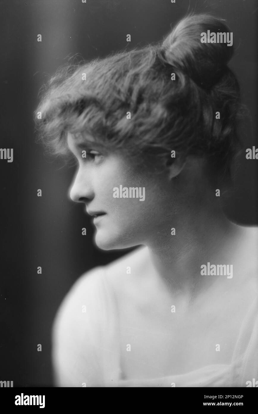 Rose, Miss, portrait photograph, 1915 Stock Photo - Alamy