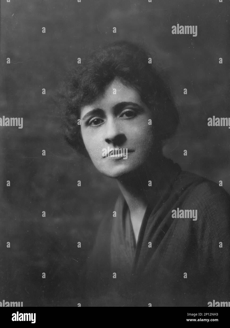 Rosenstein, Miss, portrait photograph, 1916 Stock Photo - Alamy