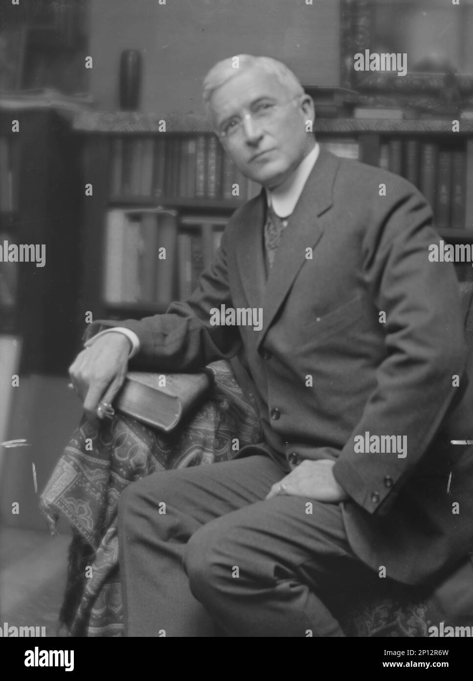 Vintage photograph dress room hi-res stock photography and images - Alamy