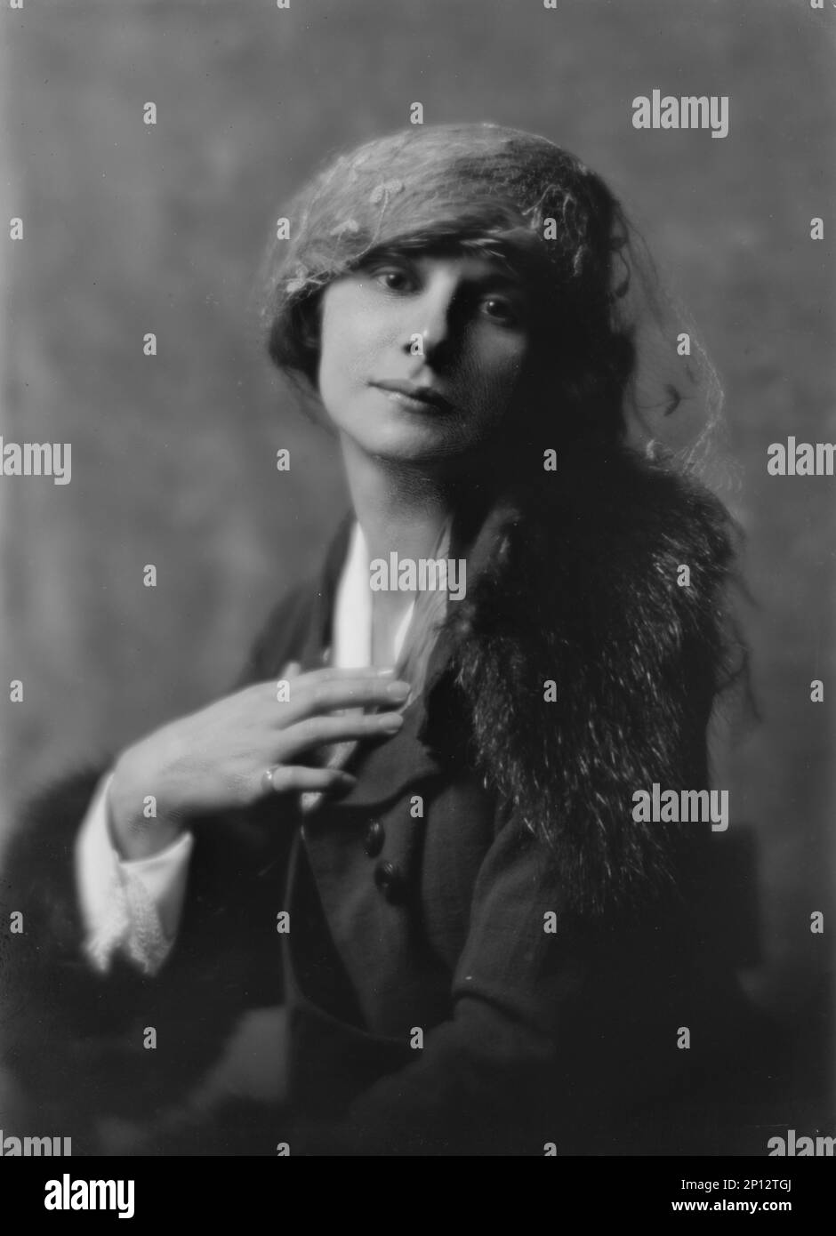 Spade, Gypsy (Yum-Yum), portrait photograph, 1913 Stock Photo - Alamy