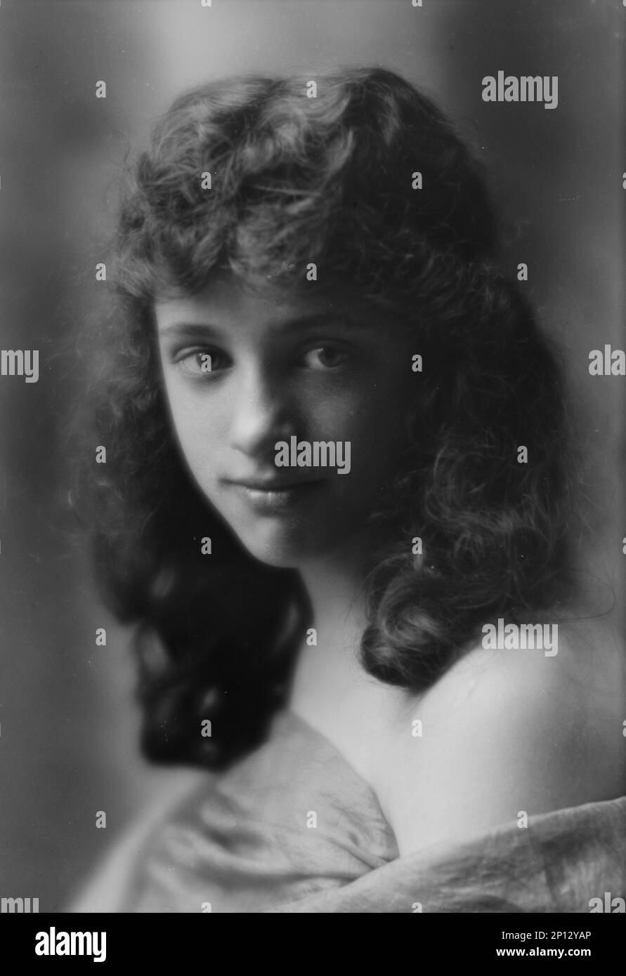 Tirrell, G., Miss, portrait photograph, 1915 June 22 Stock Photo - Alamy