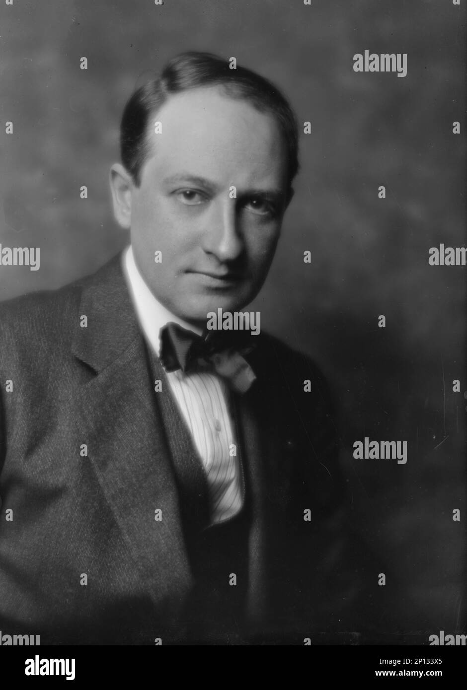 White, Gilbert, Mr., portrait photograph, 1914 June 19 Stock Photo - Alamy