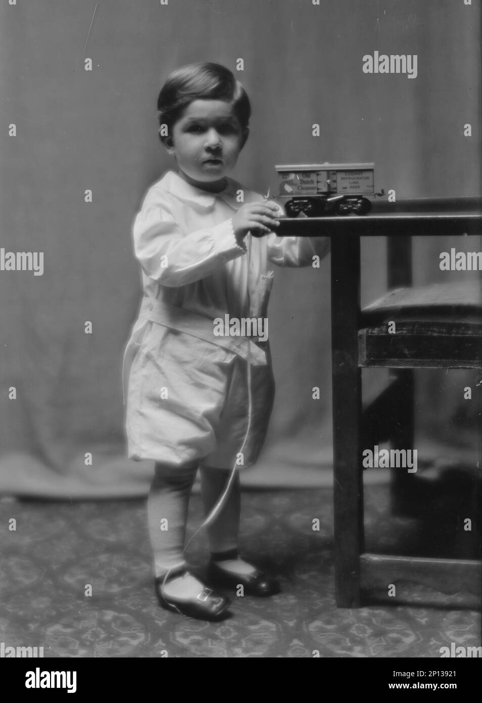 Mrs child hi-res stock photography and images - Alamy