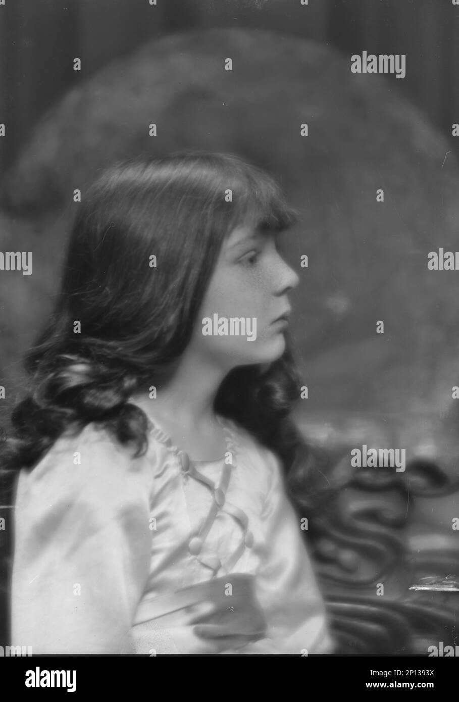 Guinness, Meraud, portrait photograph, 1913 Stock Photo - Alamy