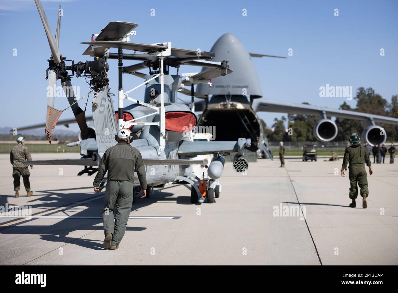 U.S. Marines with Marine Light Attack Helicopter Squadron (HMLA) 169 ...