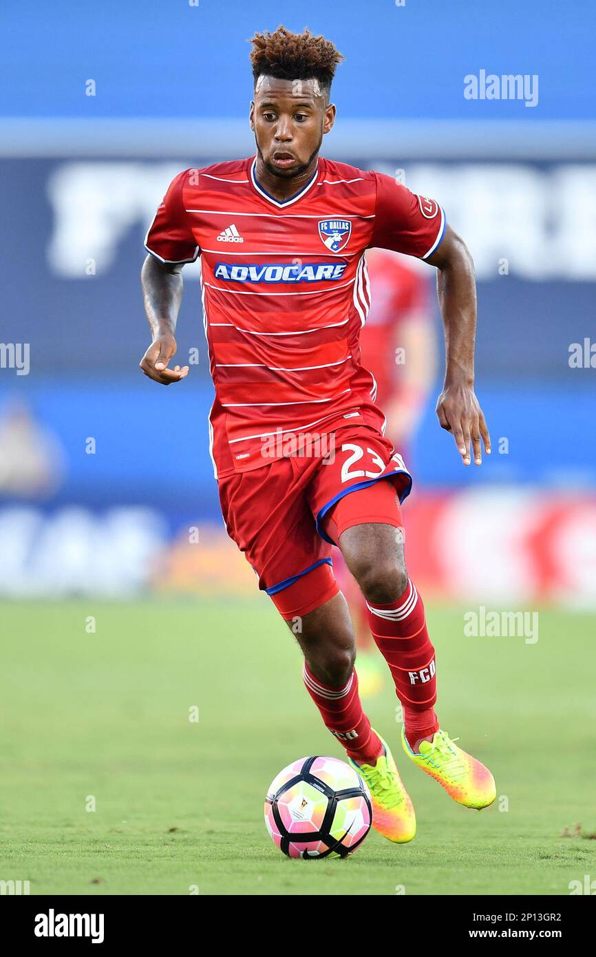 Kelly acosta hi-res stock photography and images - Alamy