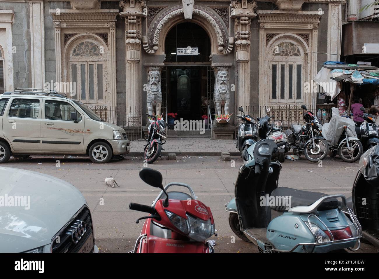 Parsi agiary mumbai hi-res stock photography and images - Alamy