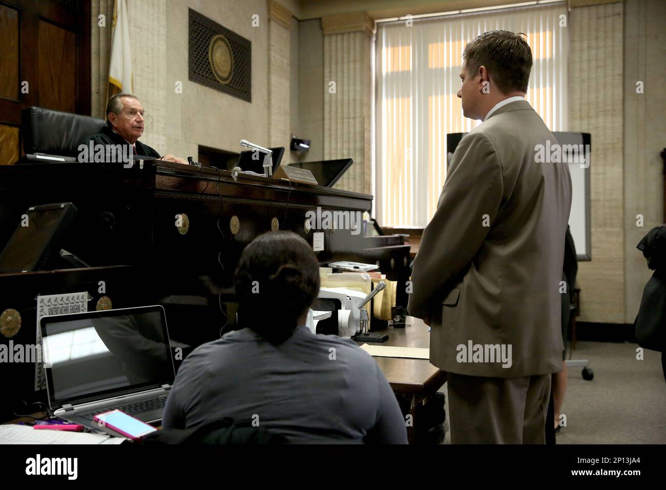 Jason Van Dyke stands in front of Judge Vincent Gaughan at the Leighton ...