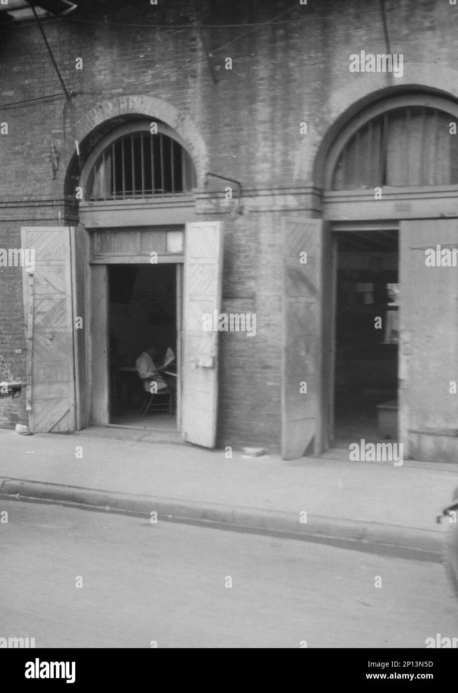 New orleans 1920s door hi-res stock photography and images - Alamy