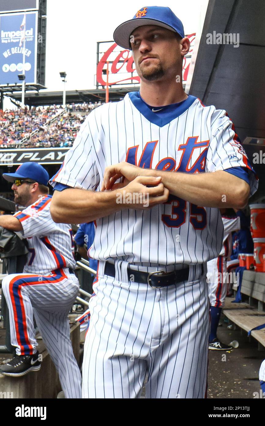 July 31, 2016: New York Mets Pitcher Logan Verrett (35) [11163] is ...