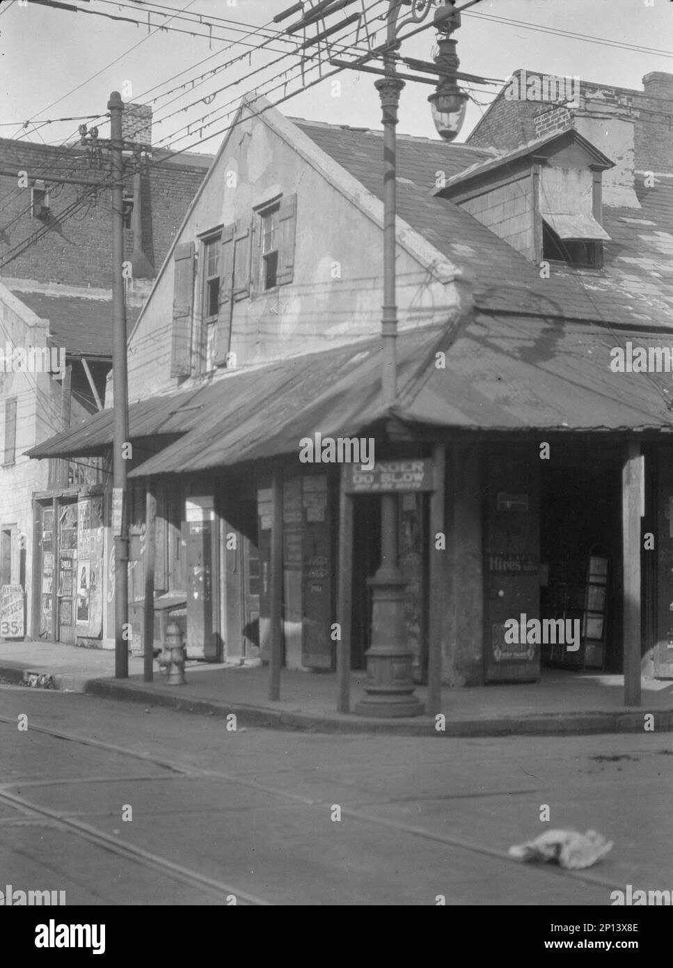 French corner shops Black and White Stock Photos & Images - Alamy