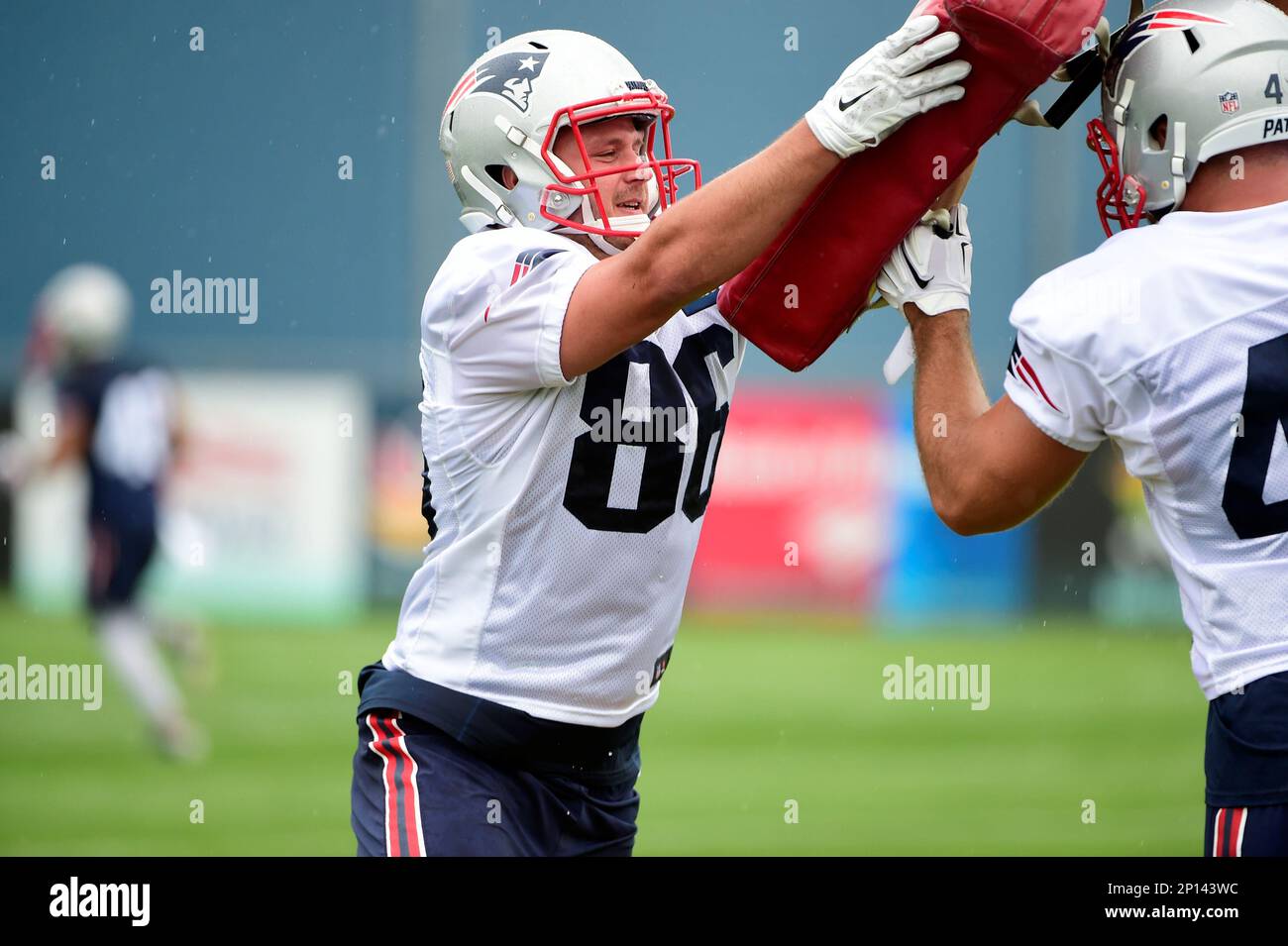 Friday, July 29, 2016: New England Patriots tight end A.J. Derby (86 ...