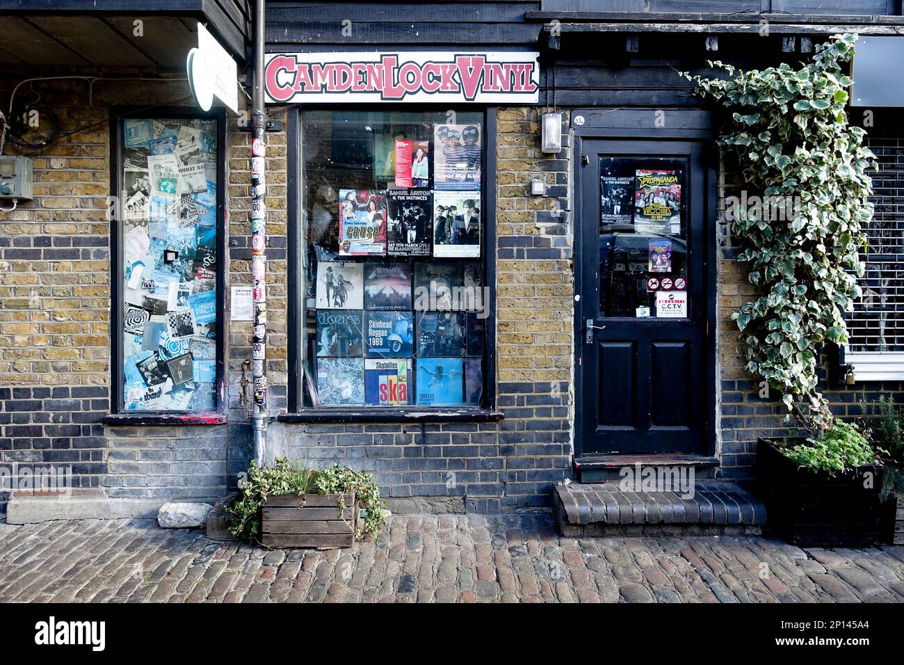 Camden records hi-res stock photography and images - Alamy