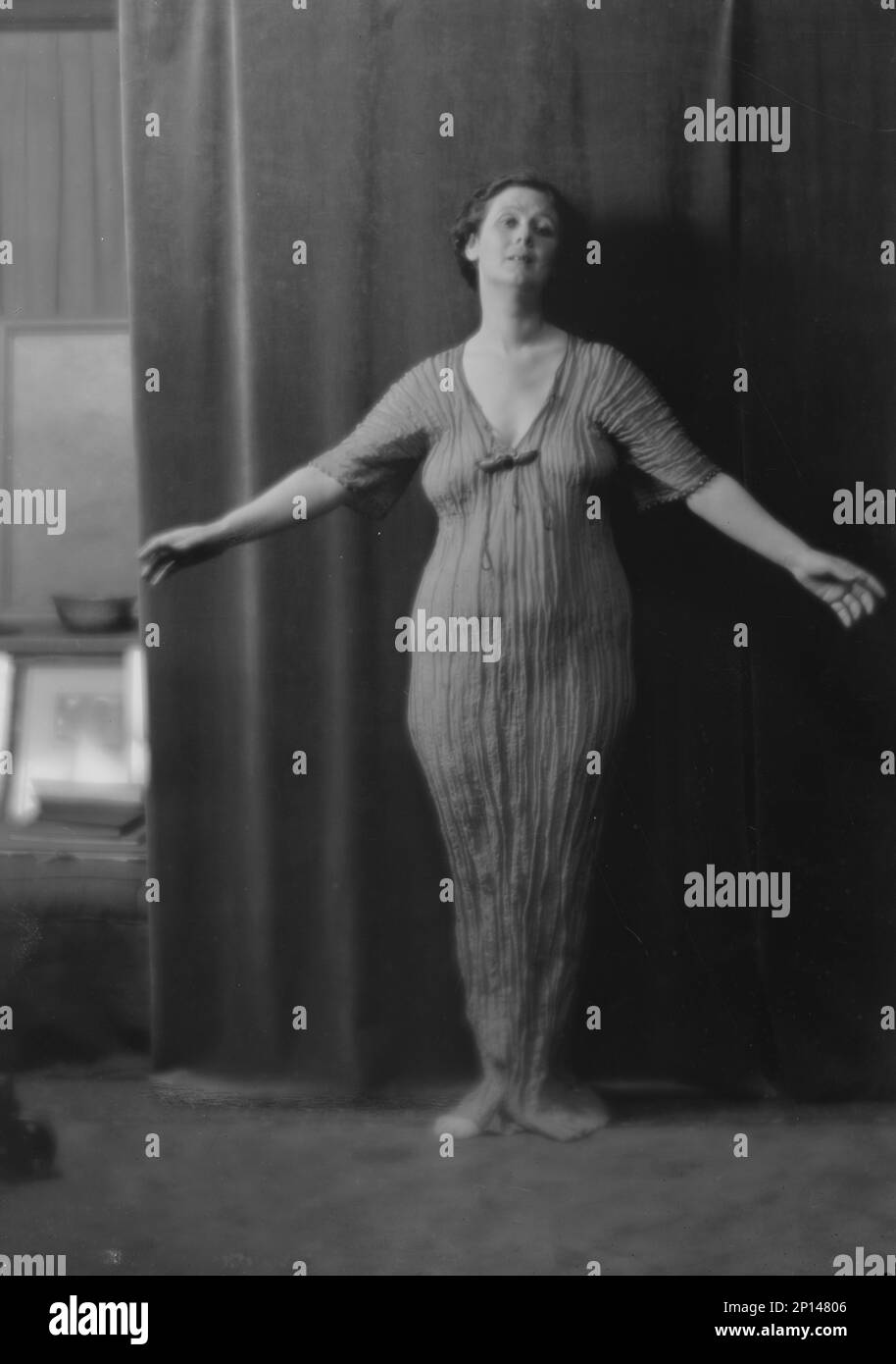 Isadora duncan genthe hi-res stock photography and images - Alamy