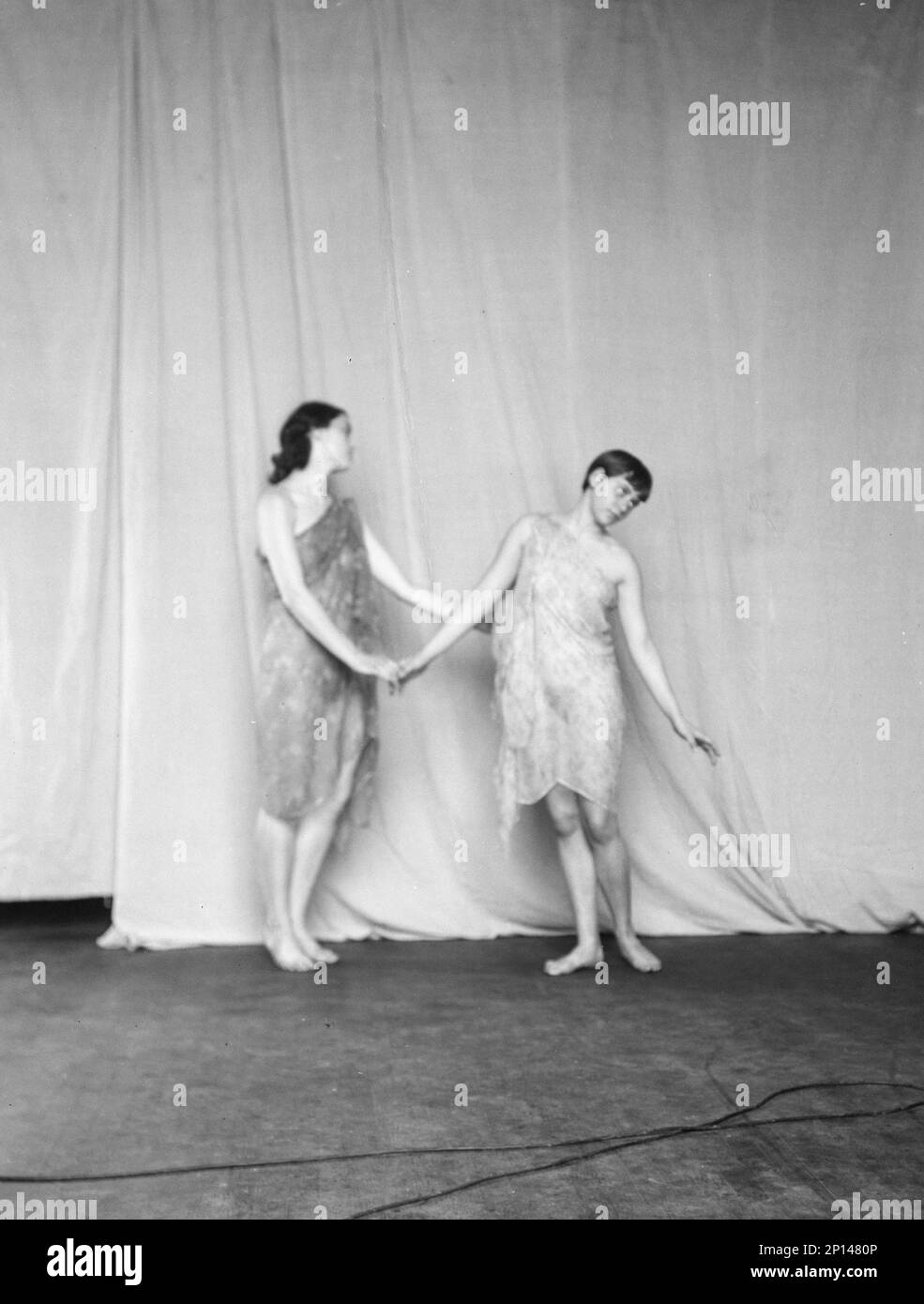 Elizabeth Duncan dancers and children, 1932 Stock Photo - Alamy