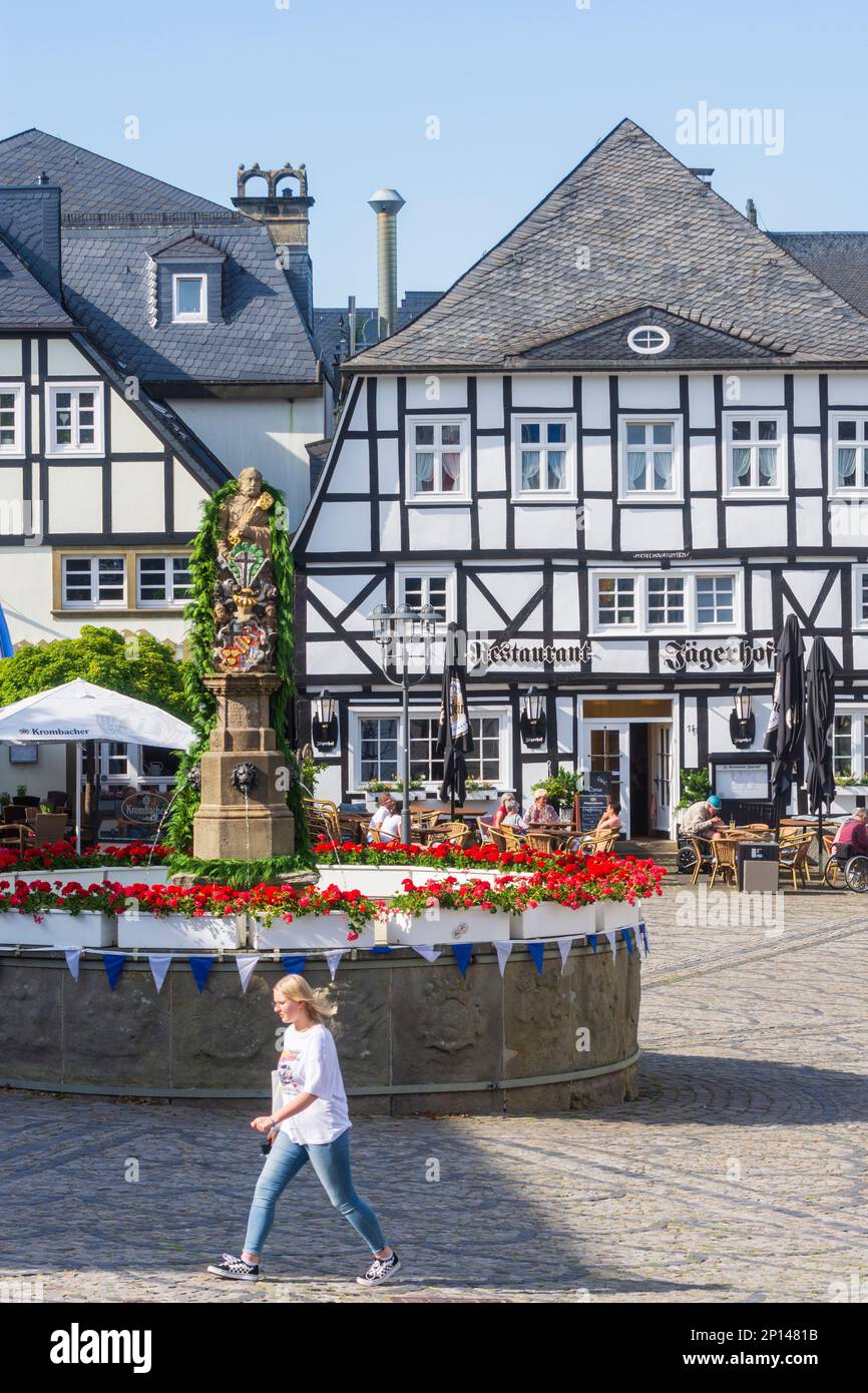 Fountain petrusbrunnen kump on square marktplatz hi-res stock ...