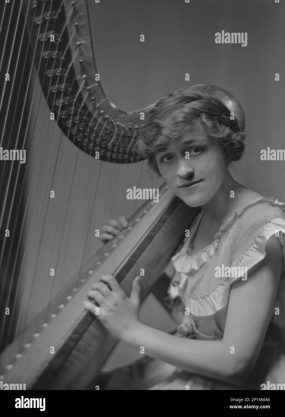 Dilling hi-res stock photography and images - Alamy