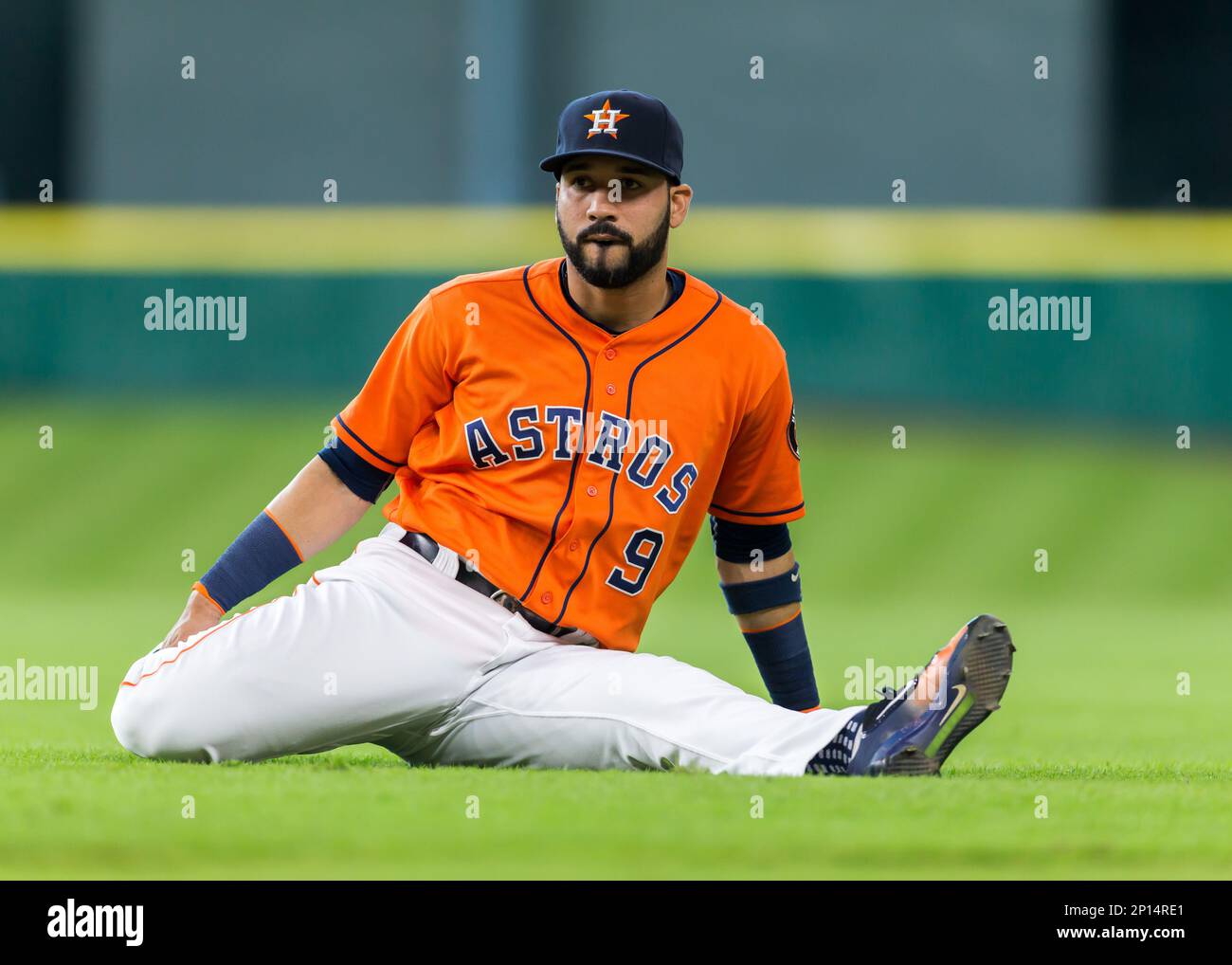 22 July 2016: Houston Astros first baseman Marwin Gonzalez (9) warms up ...